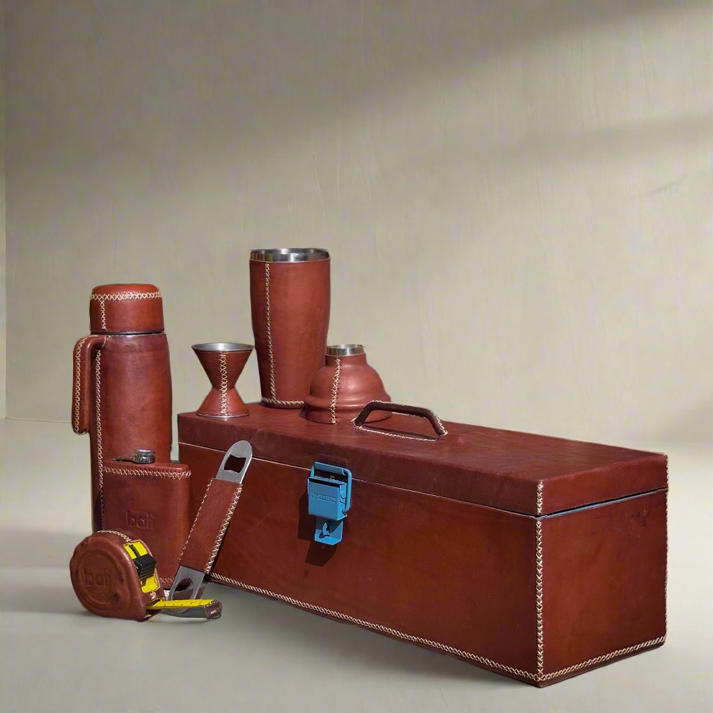 Leather Tool Box 🇵🇾 Bati 🇺🇸 Leather Coolers, Trays, Bar Accessories